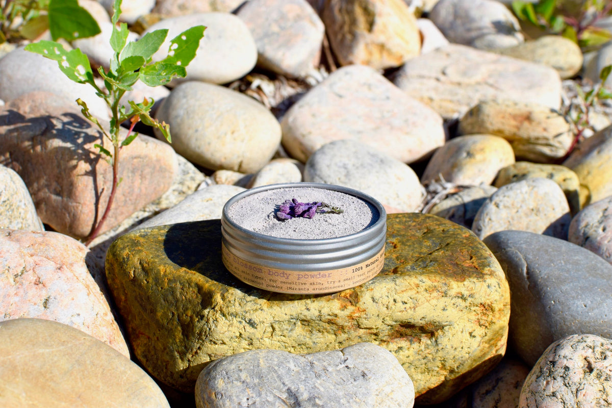 Lilac Body Powder – plant makeup